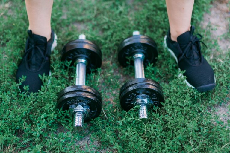 Cara Angkat Barbel yang Benar untuk Pemula - Bodimax